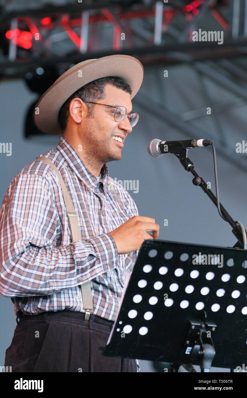 Dom flemons musician hi-res stock photography and images - Alamy