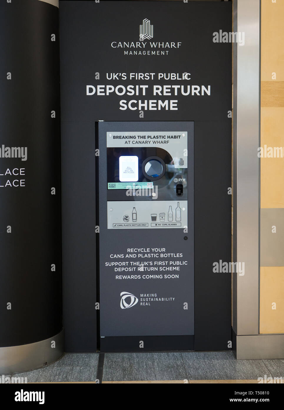 Uks first public deposit return scheme machine hi-res stock photography ...