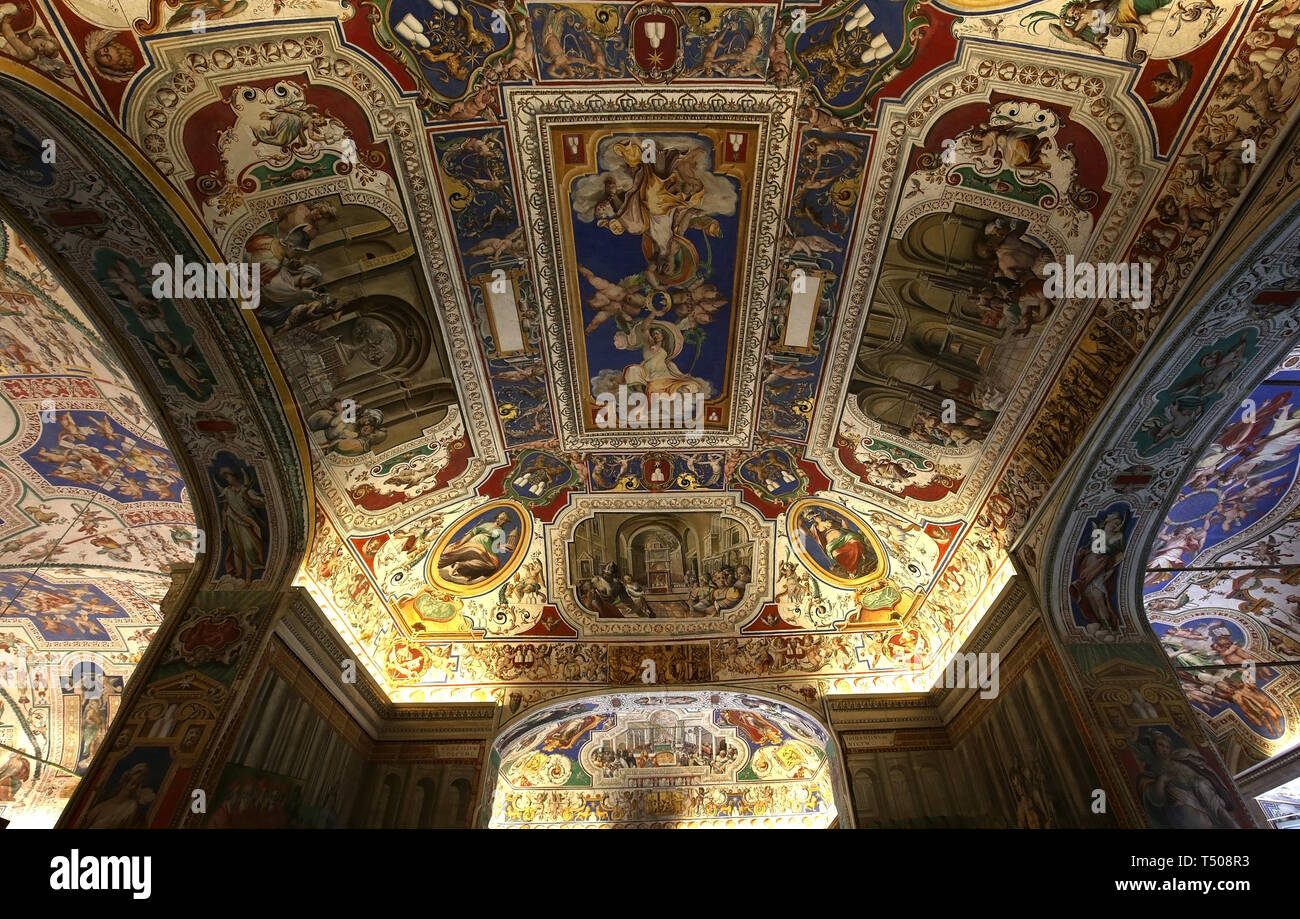 VATICAN CITY, VATICAN, JUNE 12, 2015 : ceilings and architectural ...