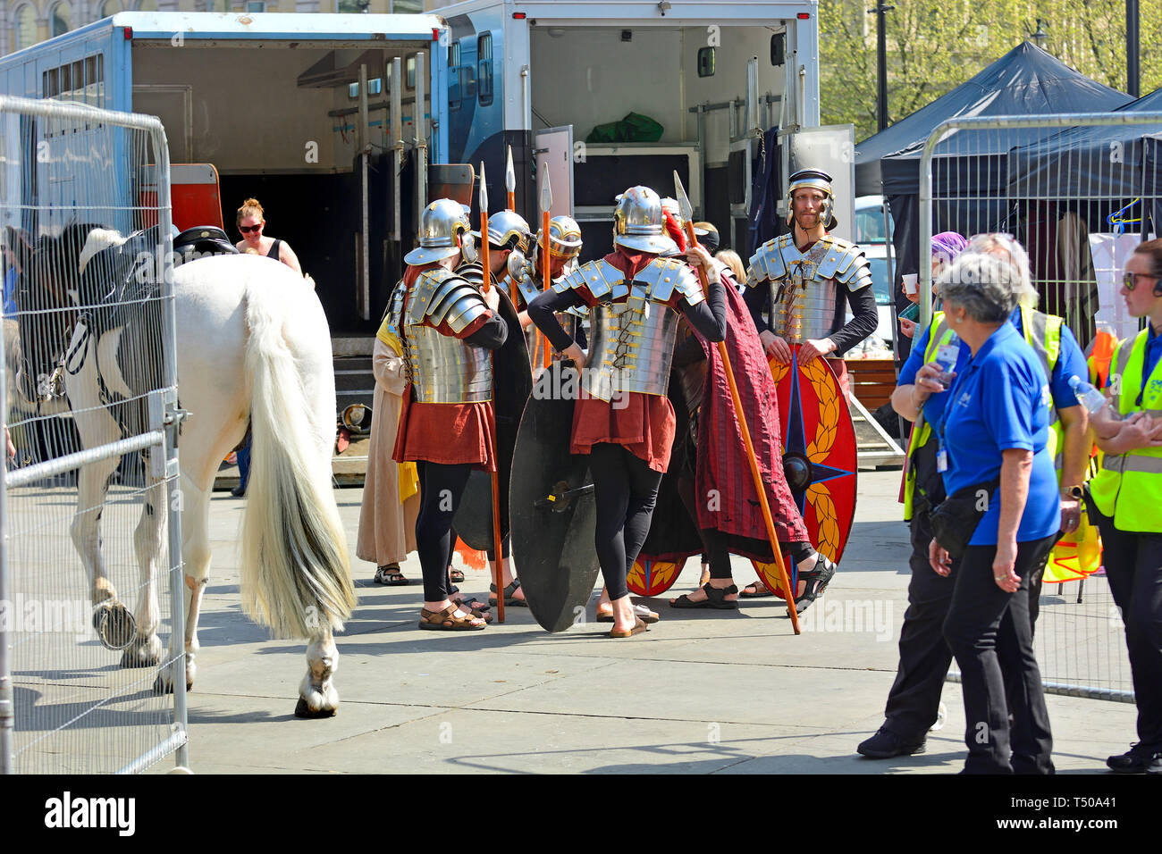 Roman soldiers and jesus High Resolution Stock Photography and Images ...