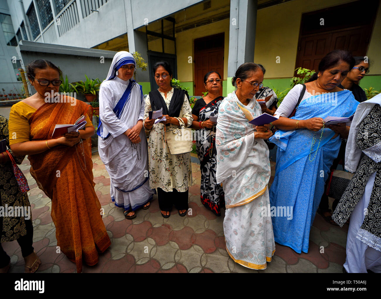 Kolkata, India. 19th Apr, 2019. Nuns from Missionaries of Charity, the ...