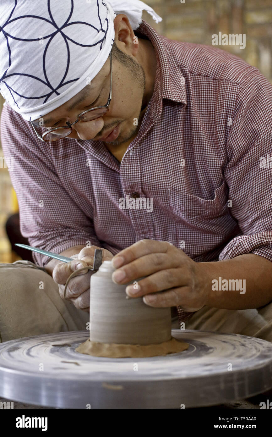 Pottery seoul hi-res stock photography and images - Alamy