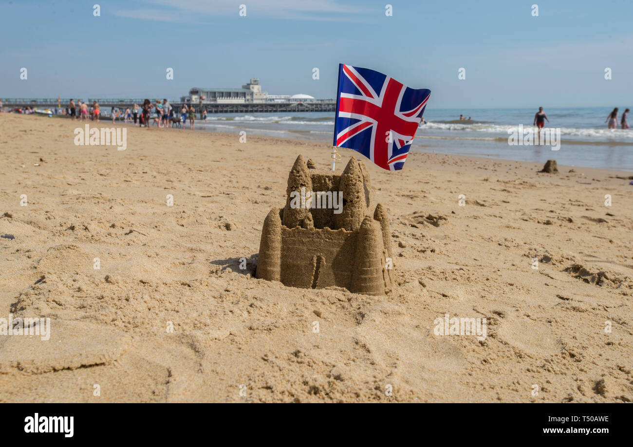 Sandcastle beach flag hi-res stock photography and images - Alamy