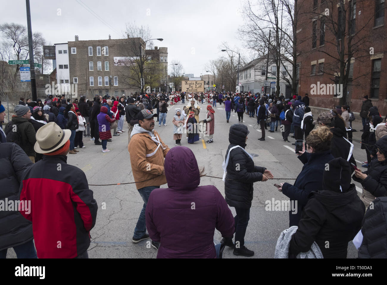 Live stations of the cross hi-res stock photography and images - Alamy
