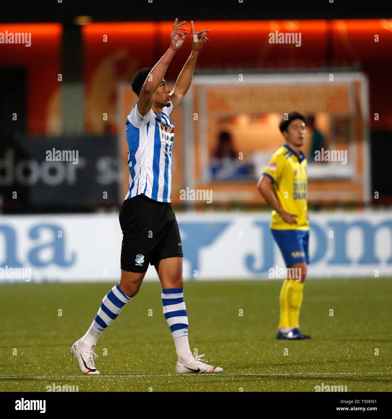 Elisha sam hi-res stock photography and images - Alamy