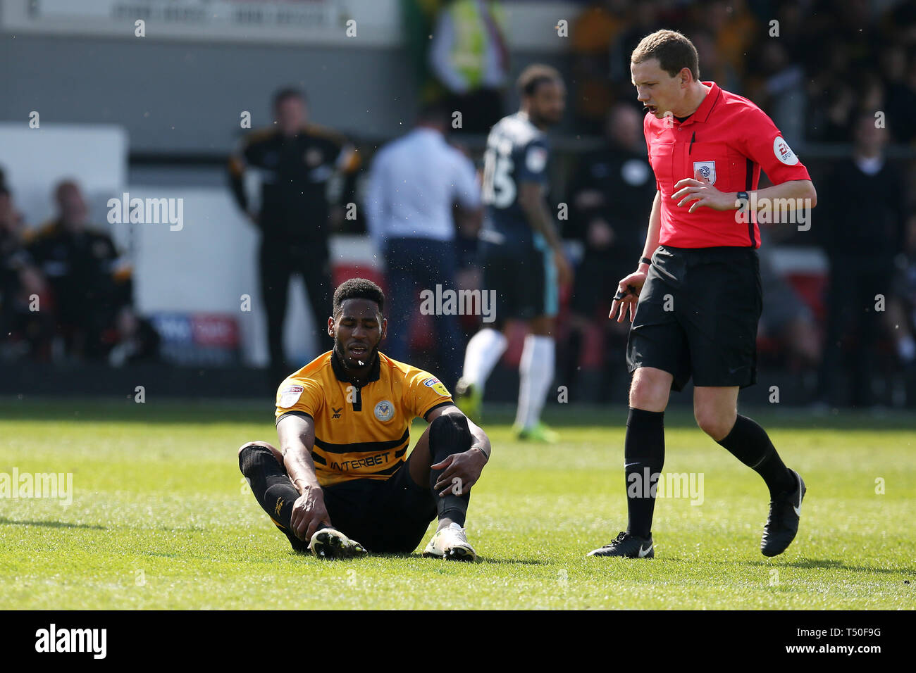 Peter wright referee hi-res stock photography and images - Alamy