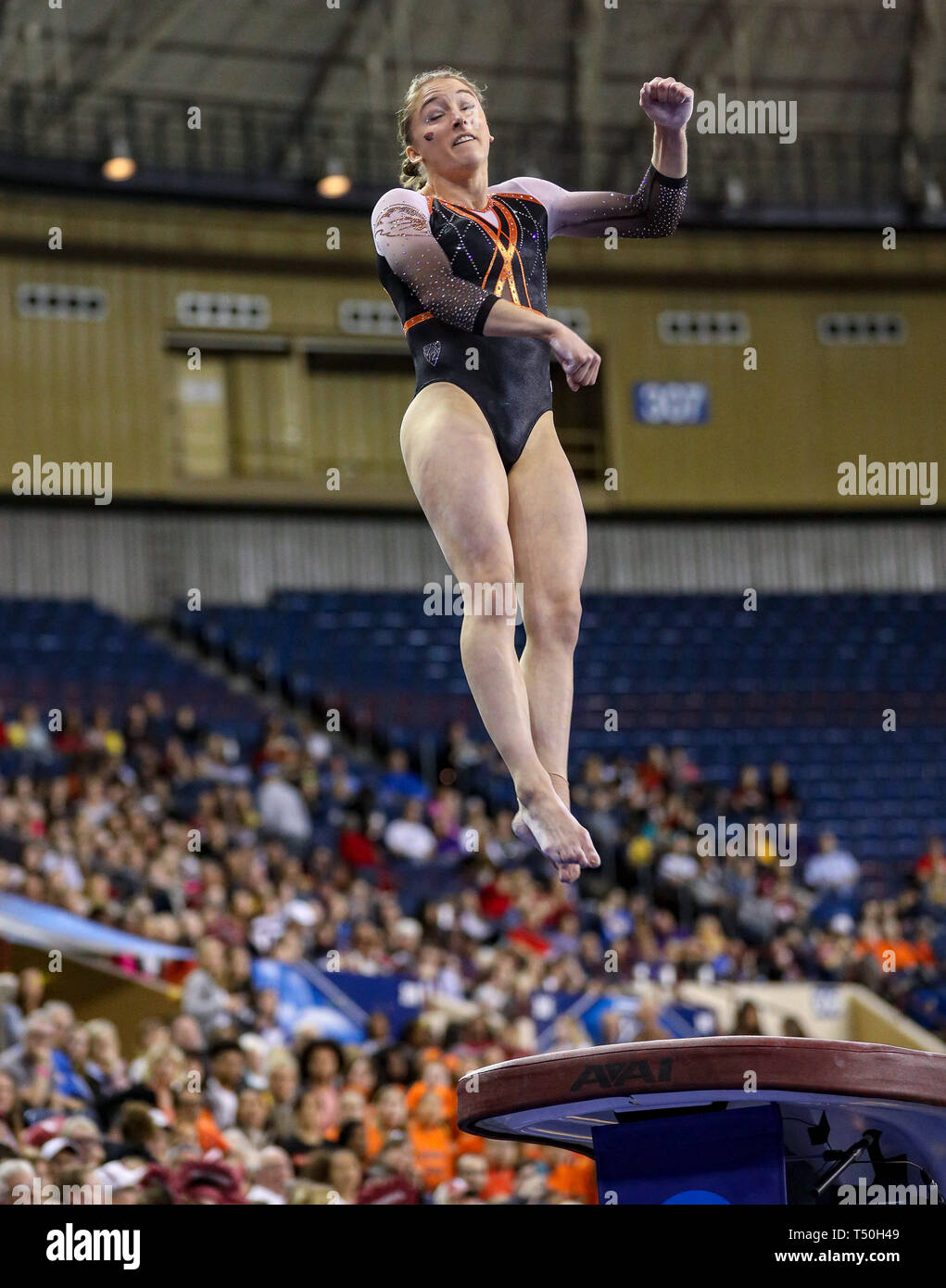 Vault routine hi-res stock photography and images - Alamy