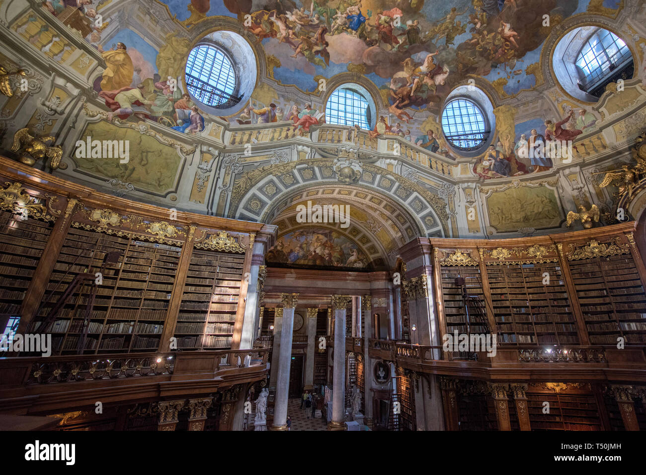 Vienna. 18th Apr, 2019. Photo taken on April 18, 2019 shows the State ...