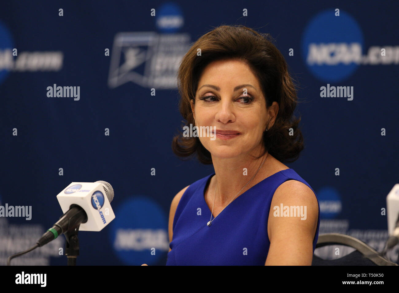 Ucla gymnastics coach hi-res stock photography and images - Alamy