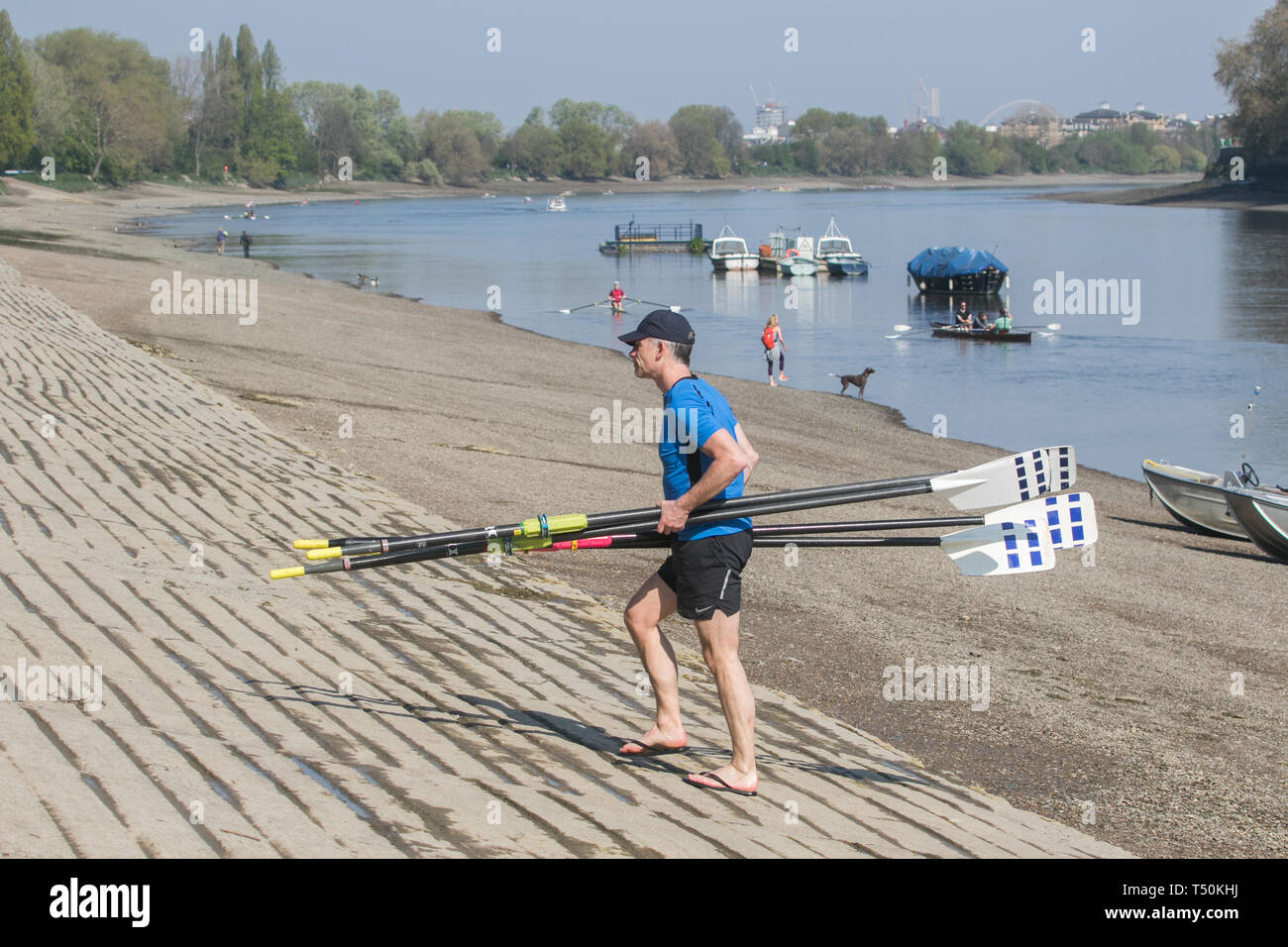 Rover thames hi-res stock photography and images - Alamy