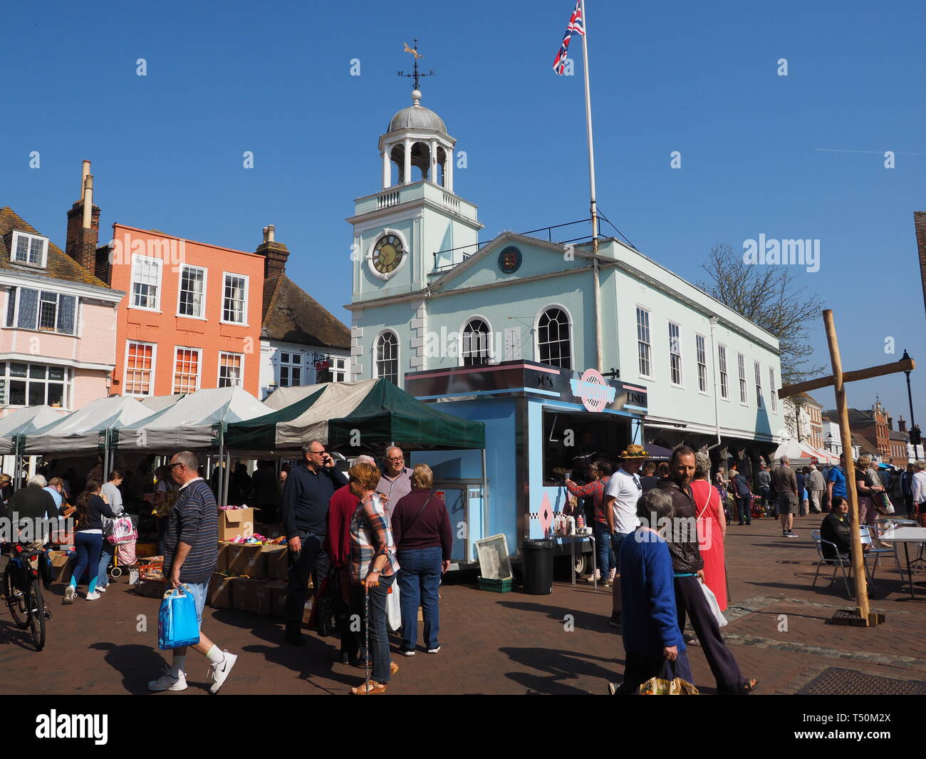 Faversham town centre guildhall hi-res stock photography and images - Alamy