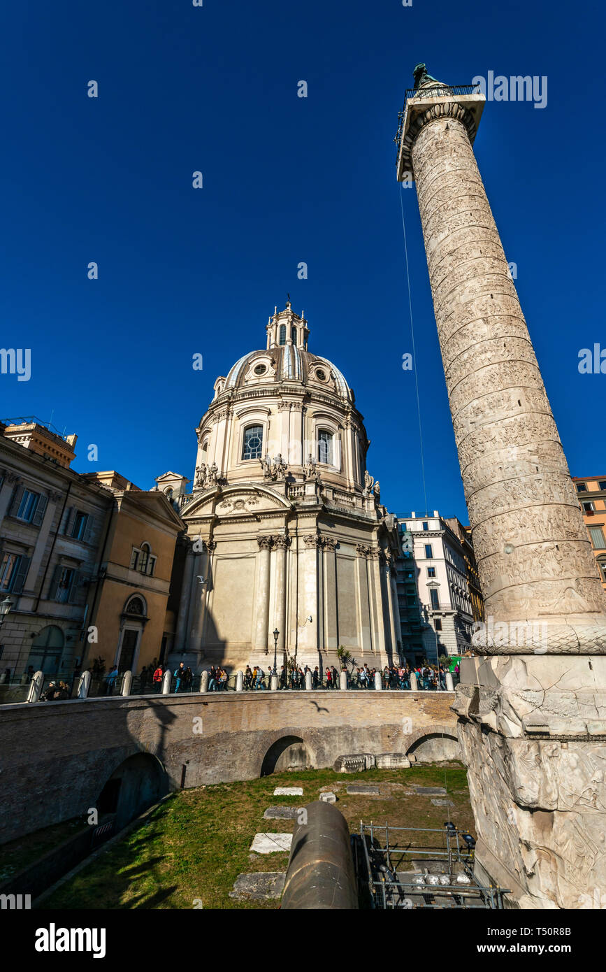 Triumphal column hi-res stock photography and images - Alamy