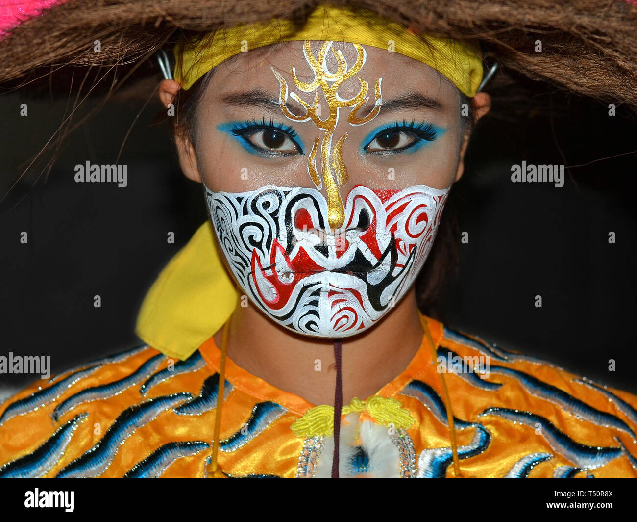 Closeup of face of dancer hi-res stock photography and images - Alamy