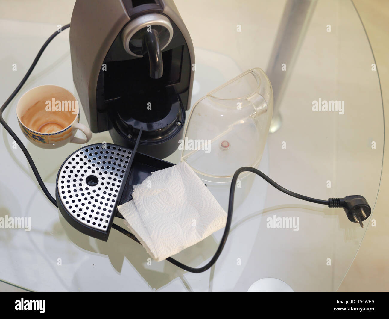 Dirty coffee machine hi-res stock photography and images - Alamy