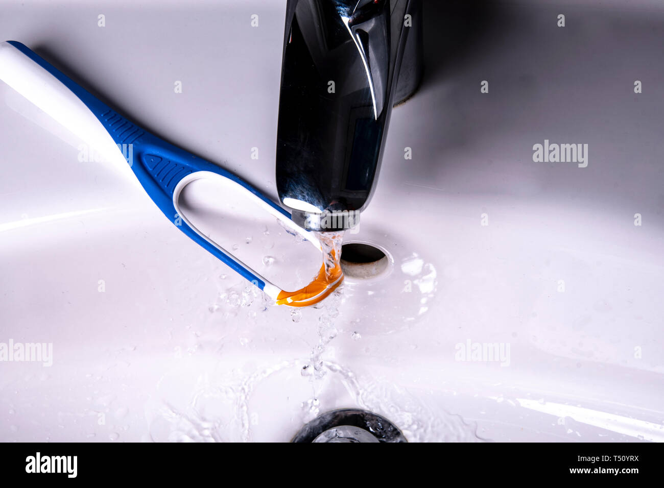 Tongue wash hi-res stock photography and images - Alamy