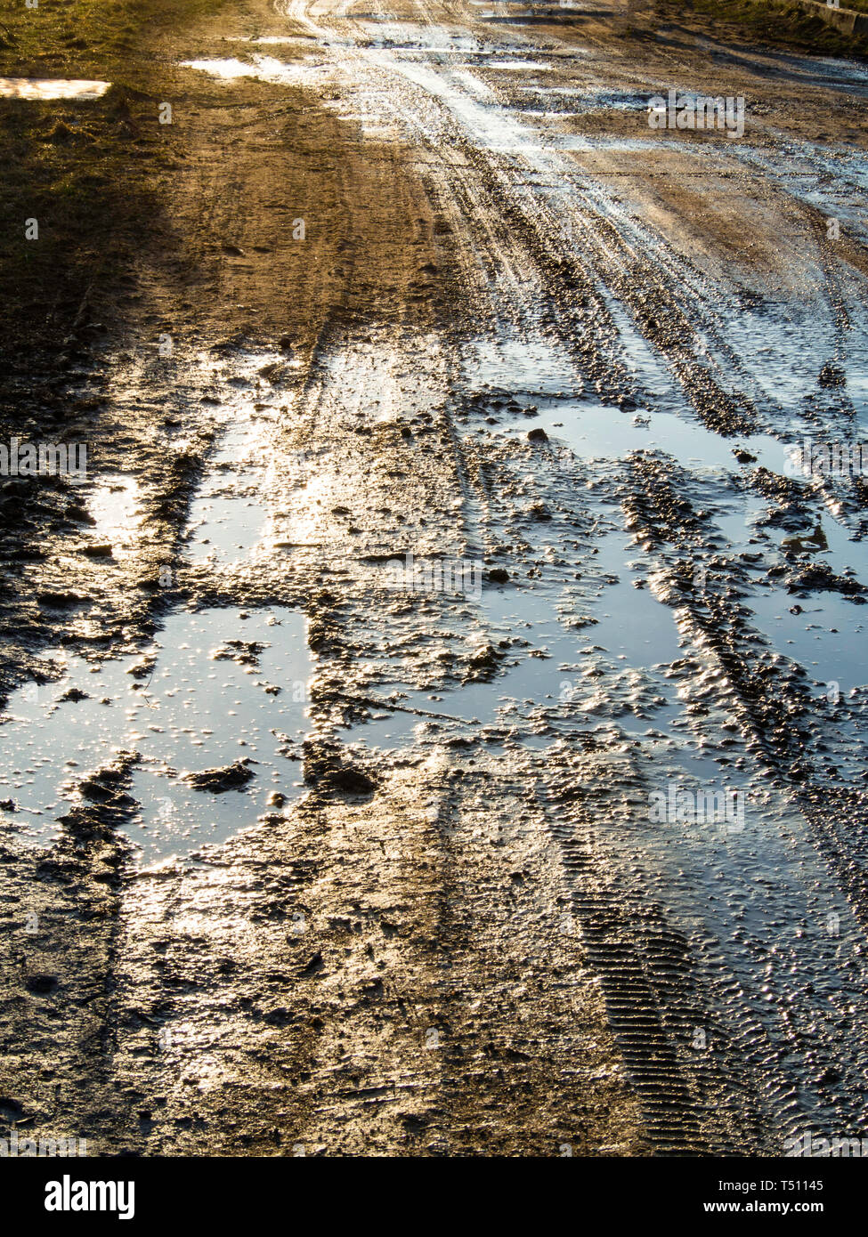 Muddy road pothole bad condition hi-res stock photography and images ...