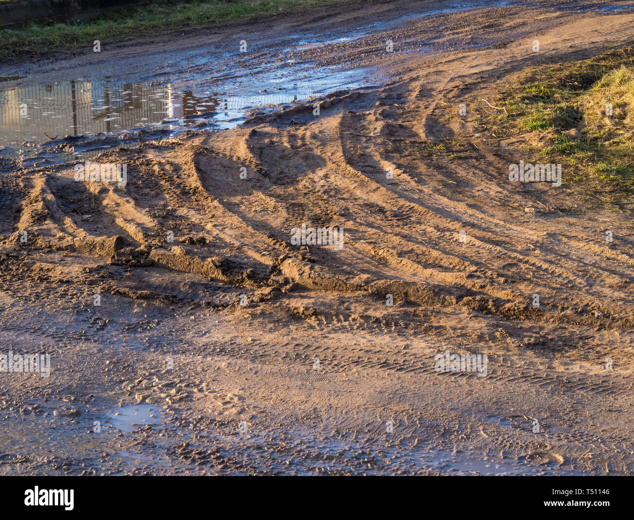 Muddy road pothole bad condition hi-res stock photography and images ...