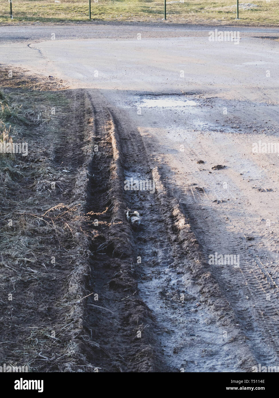 dirty rural road with deep tire tracks Off-road texture Stock Photo - Alamy