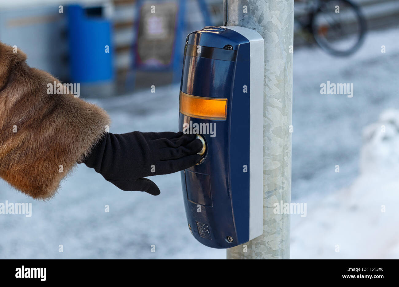 Female hand pushing button for traffic light Stock Photo - Alamy Female hand pushing button for traffic light Stock Photo - Alamy