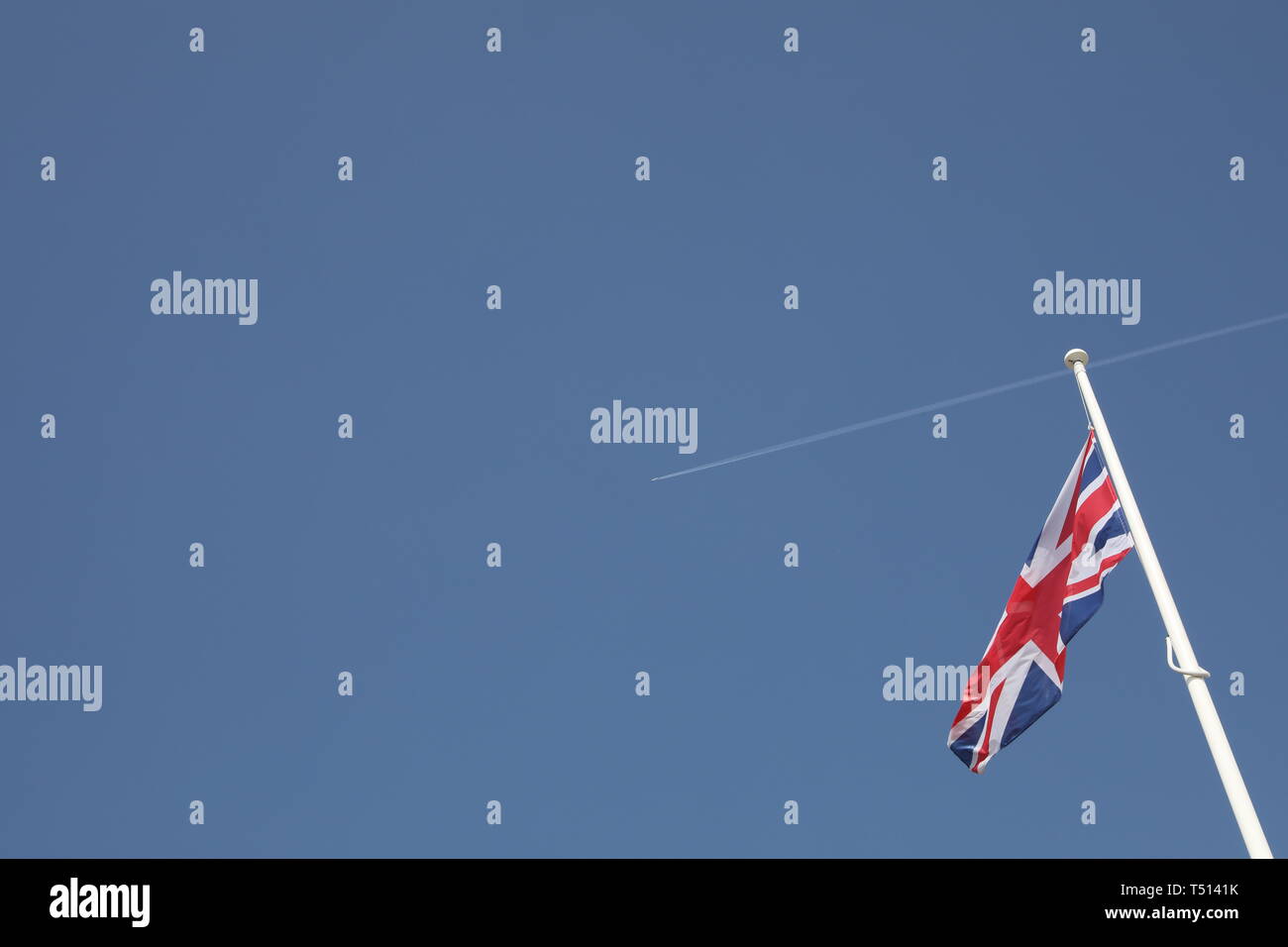 Union jack with sky hi-res stock photography and images - Alamy