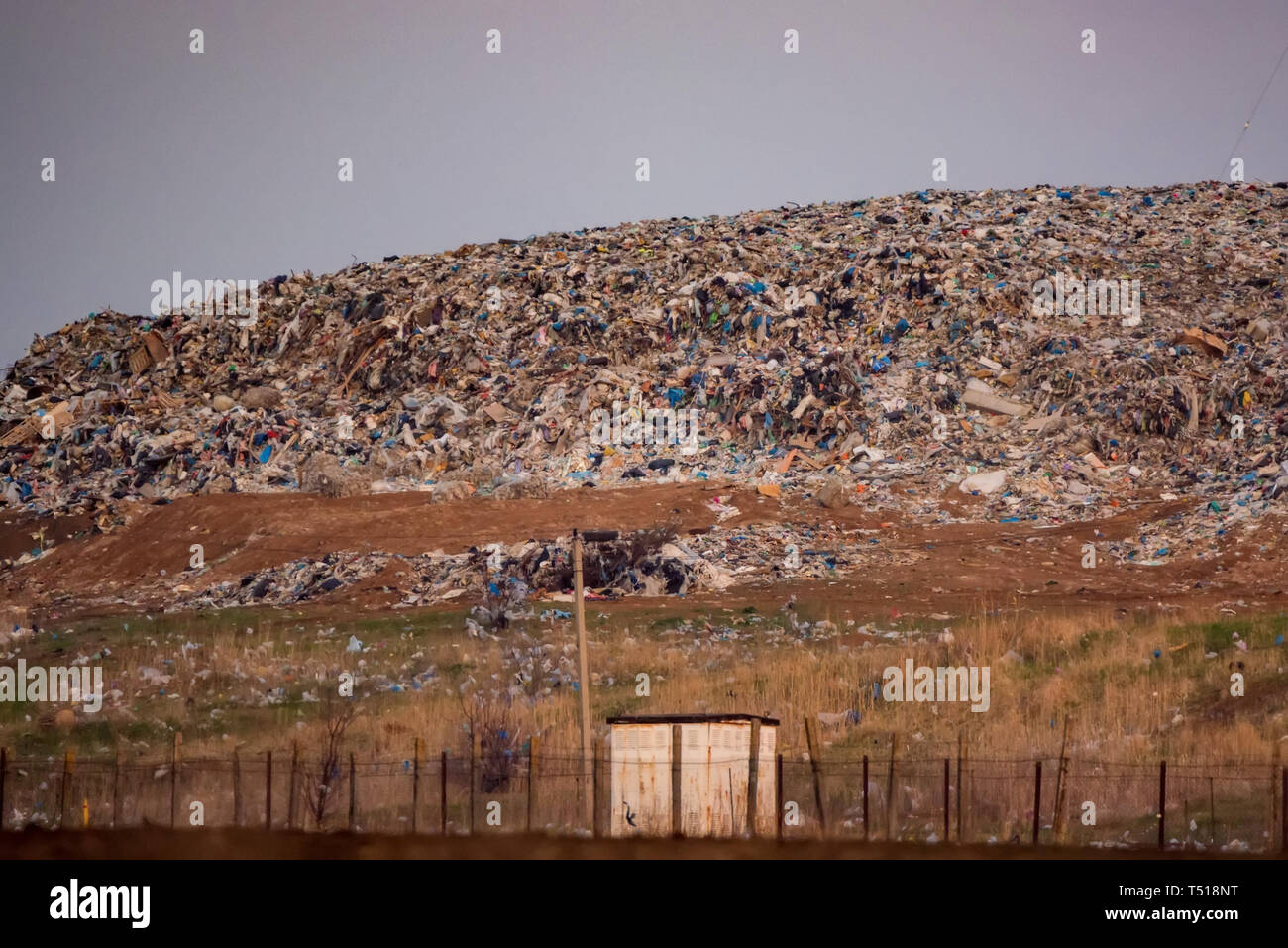 City landfill garbage bulldozer hi-res stock photography and images - Alamy