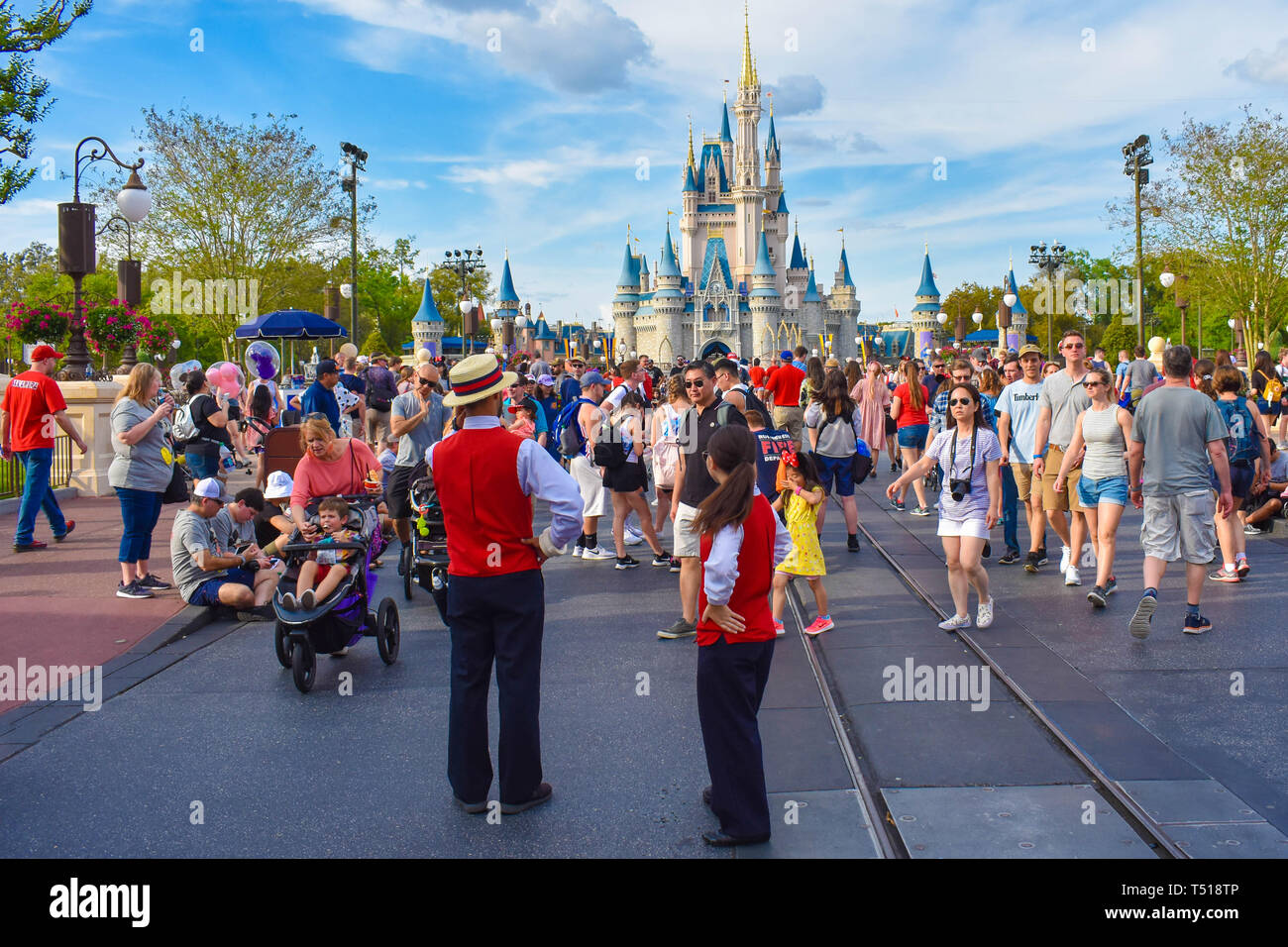 Main street magic kingdom panoramic hi-res stock photography and images ...