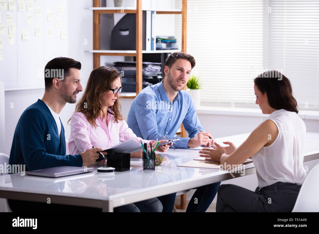 Diversity workplace interview hi-res stock photography and images - Alamy