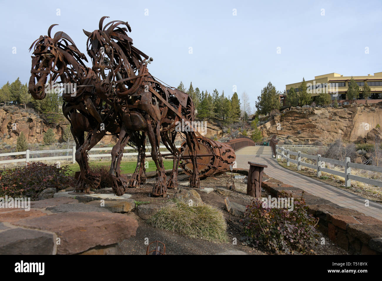 Horse Sculpture, Horse, Sculpture, Bridge Across Deschutes River, Bend ...