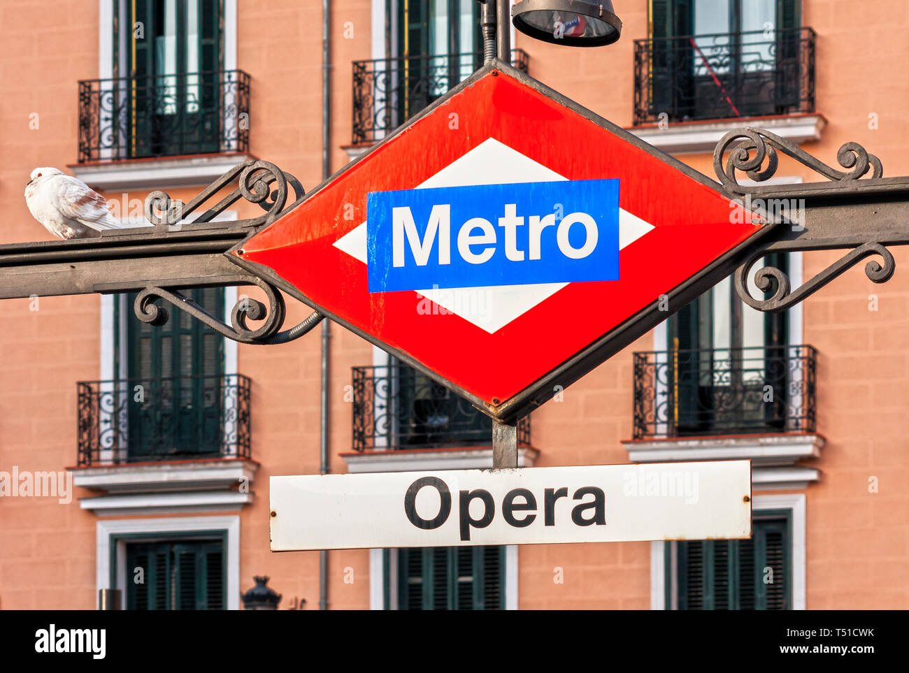 Spain madrid opera metro hi-res stock photography and images - Alamy