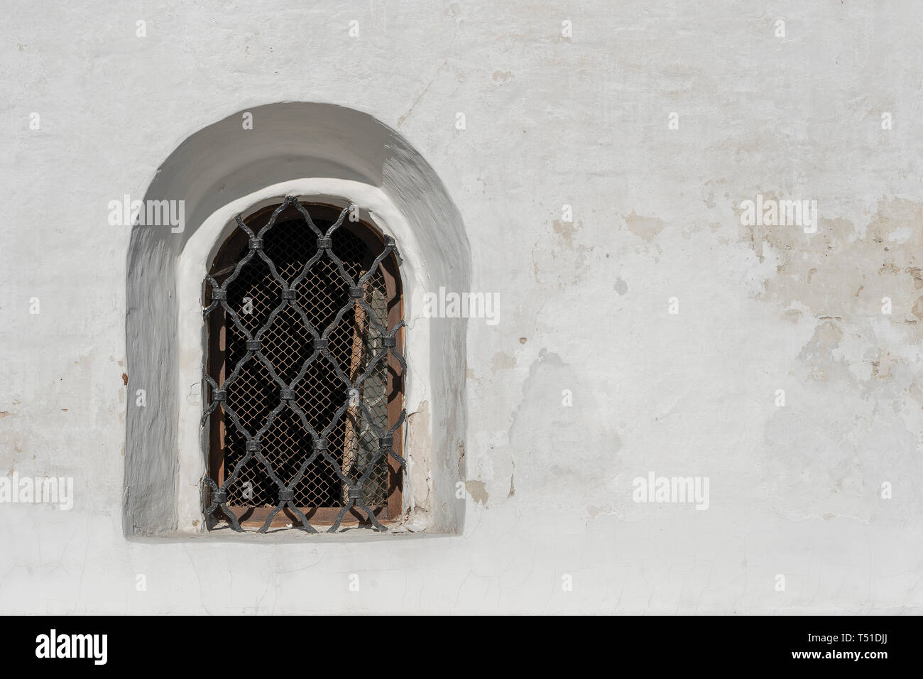 Arched window with steel frame texture hi-res stock photography and ...
