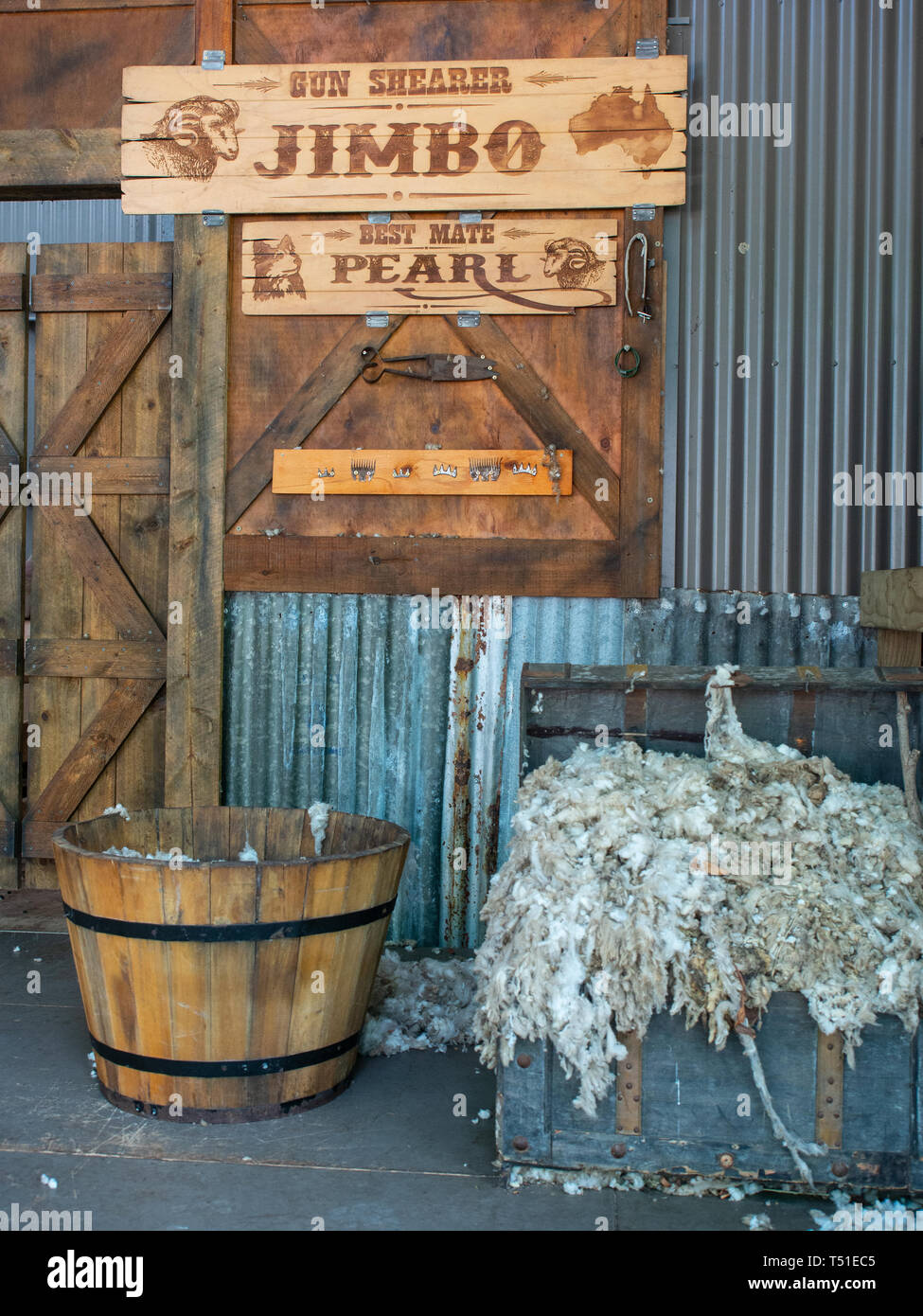 Sheep shearing shed hi-res stock photography and images - Alamy