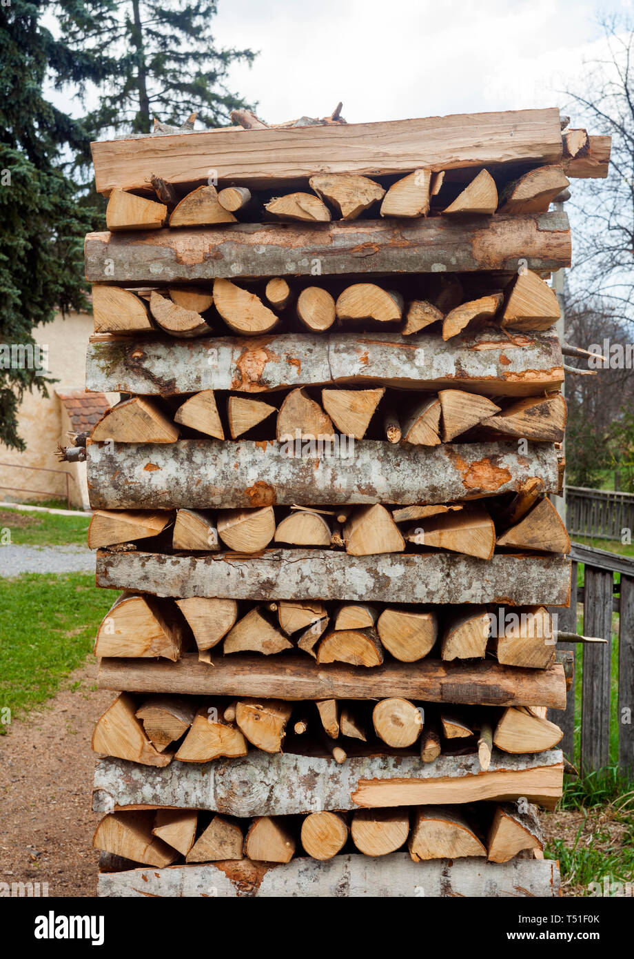 Log pile garden pine hi-res stock photography and images - Alamy