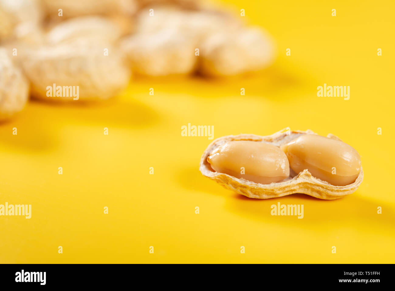 Close up of an opened peanut hi-res stock photography and images - Alamy