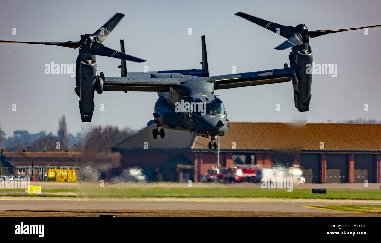 Cv22 hi-res stock photography and images - Alamy