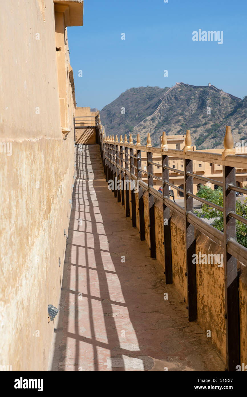Detail of architecture, a narrow corridor on the wall in Jaipur ...
