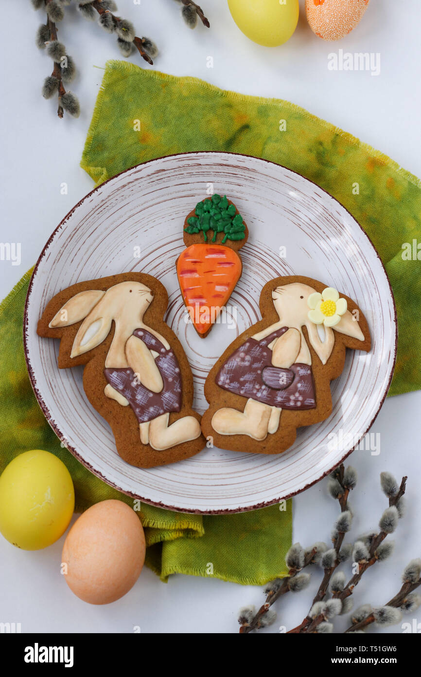 Spring bunnies rabbits hi-res stock photography and images - Alamy