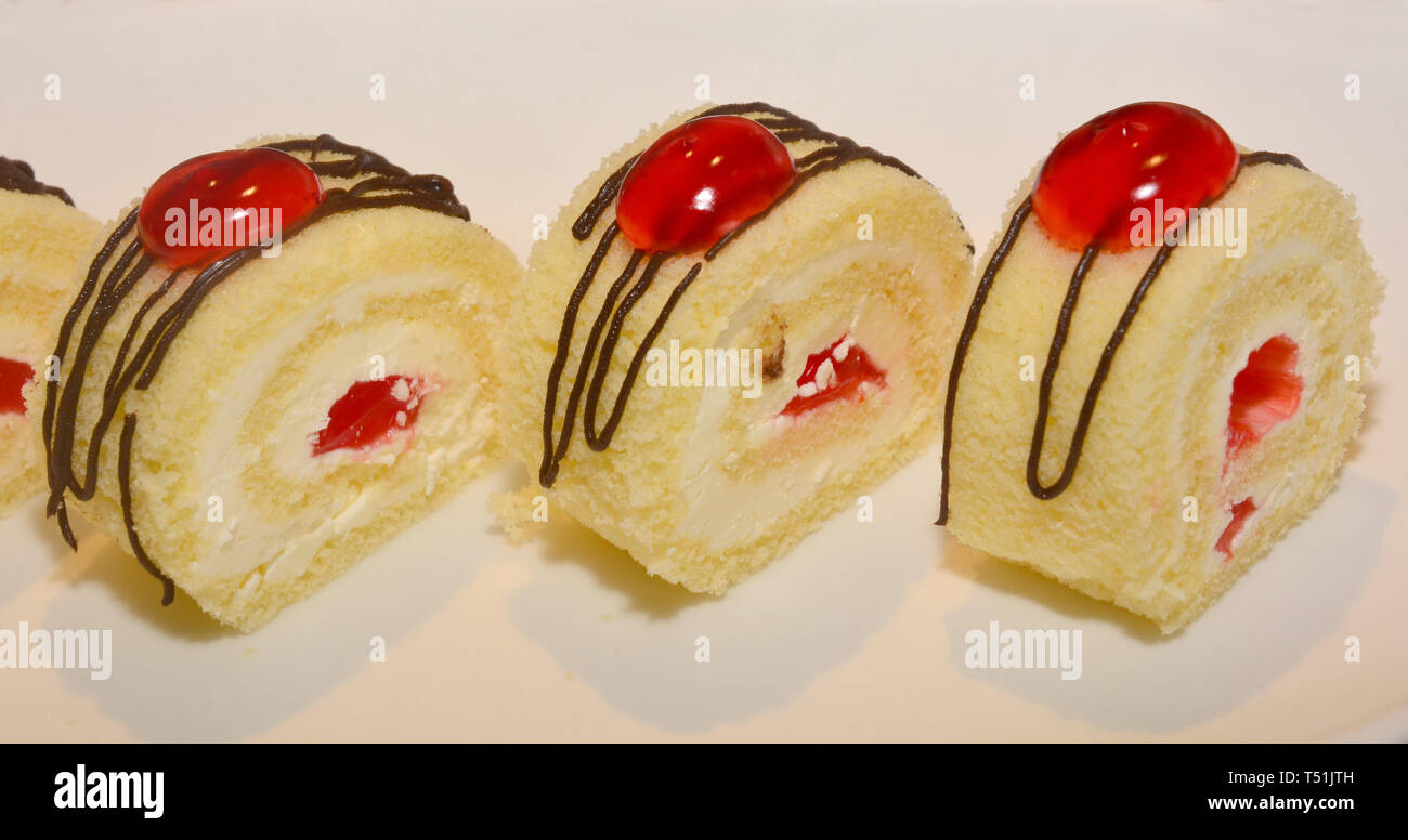 jam roll, Swiss roll, jelly roll Stock Photo - Alamy