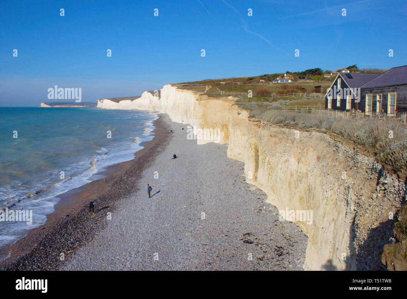White chalk cliffs birling gap beach hi-res stock photography and ...