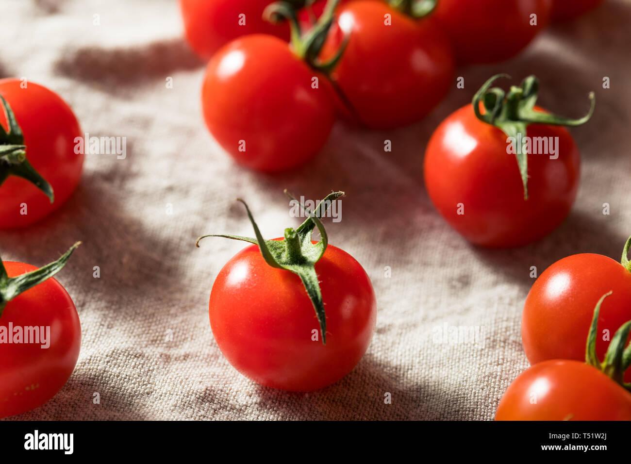Raw Red Organic Cherry Tomatoes Ready to Eat Stock Photo - Alamy