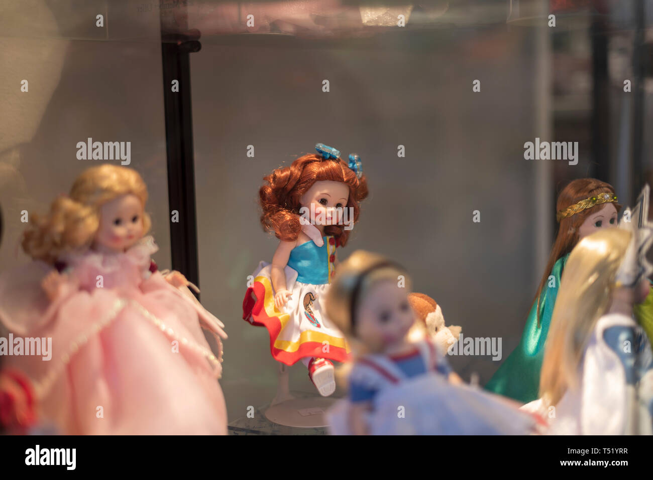 Window display windows hi-res stock photography and images - Alamy