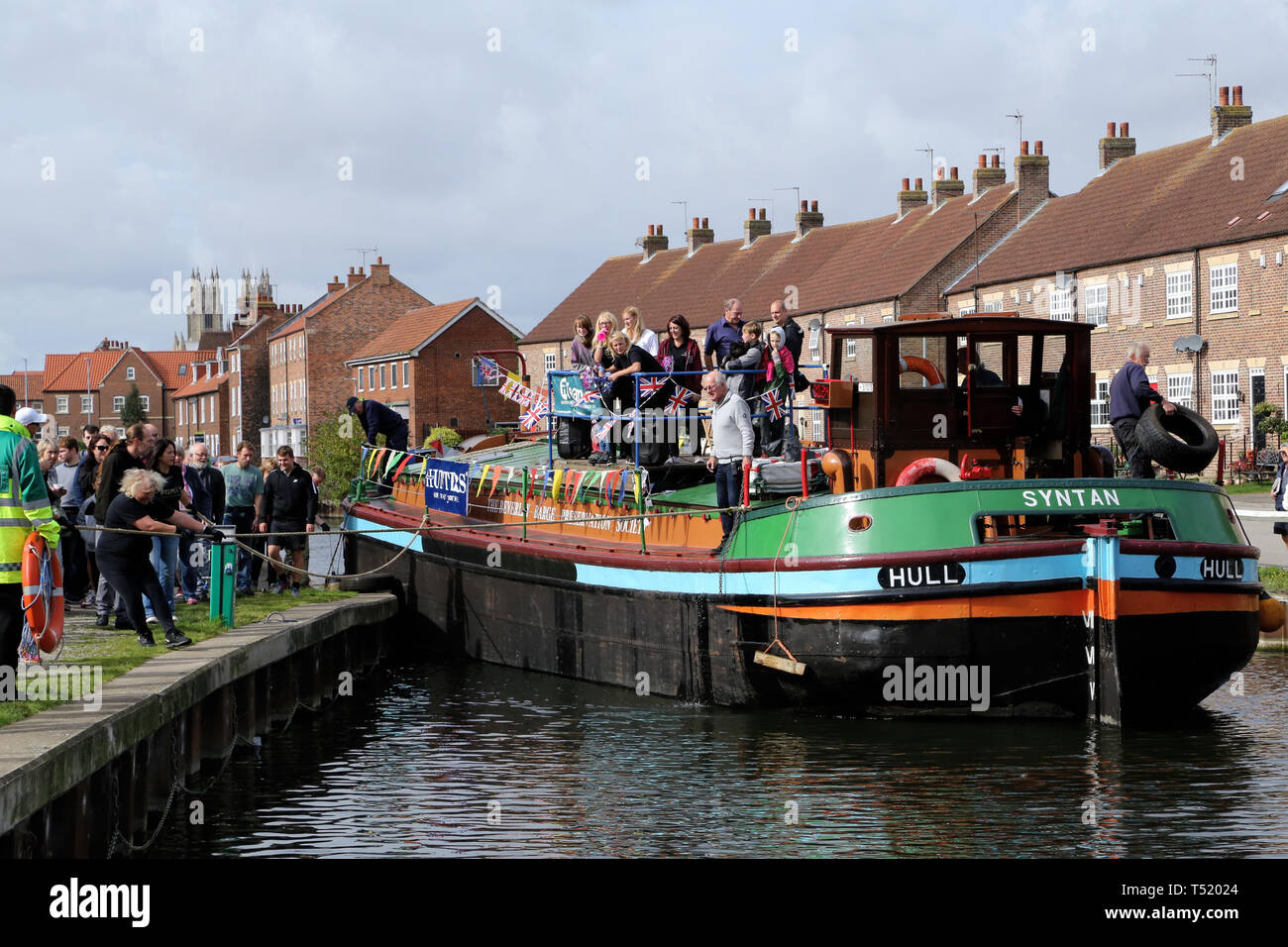 The World Barge Pulling Championship held on Beverley Beck, East Riding ...