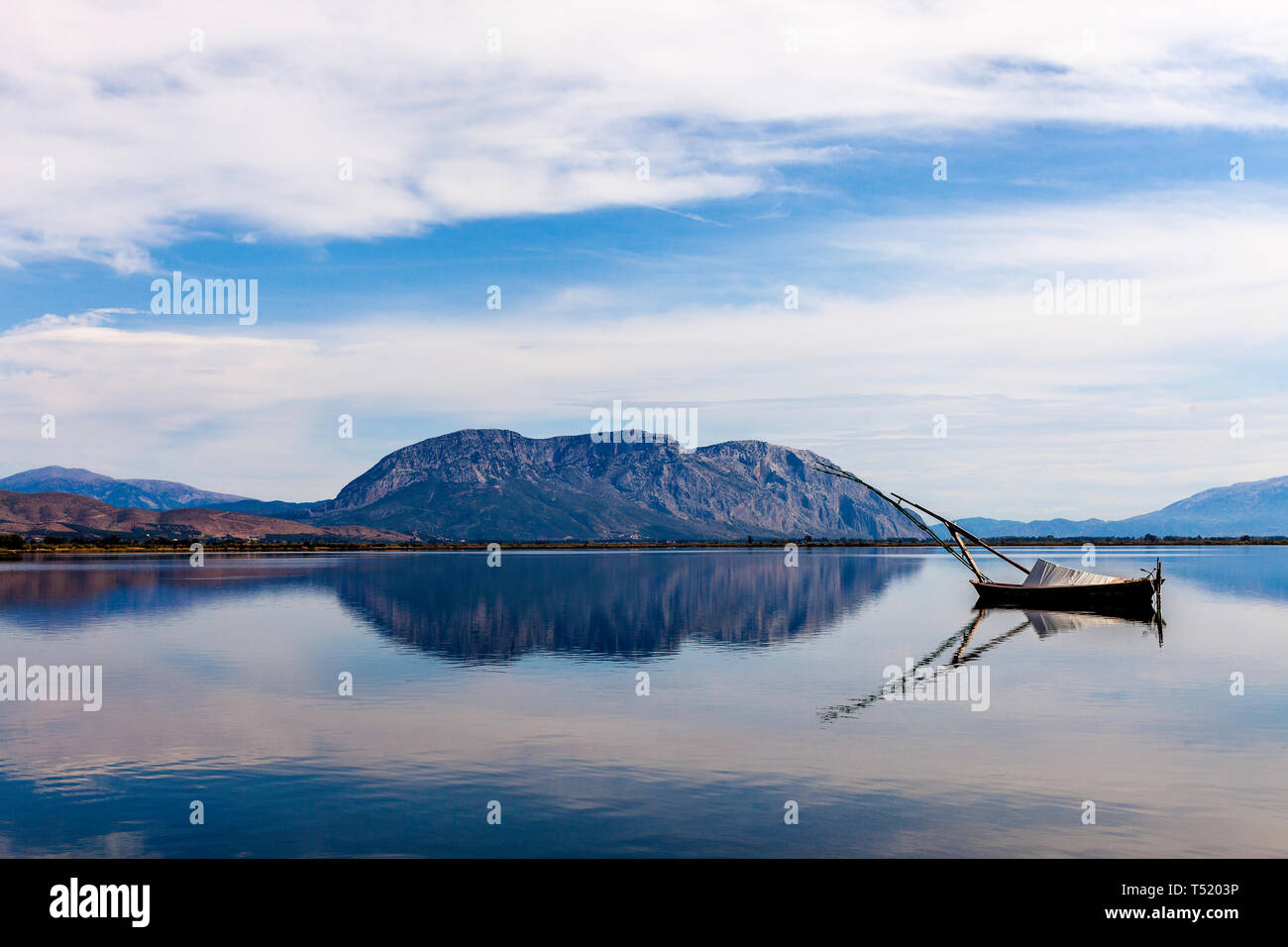 Stillness of the water hi-res stock photography and images - Alamy