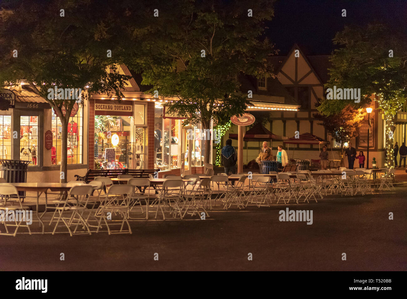 Front of their stores hi-res stock photography and images - Alamy