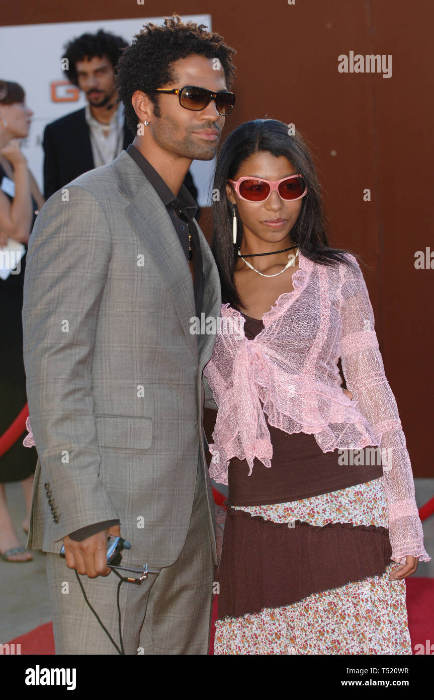 LOS ANGELES, CA. September 07, 2005: Singer/actor ERIC BENET & daughter ...