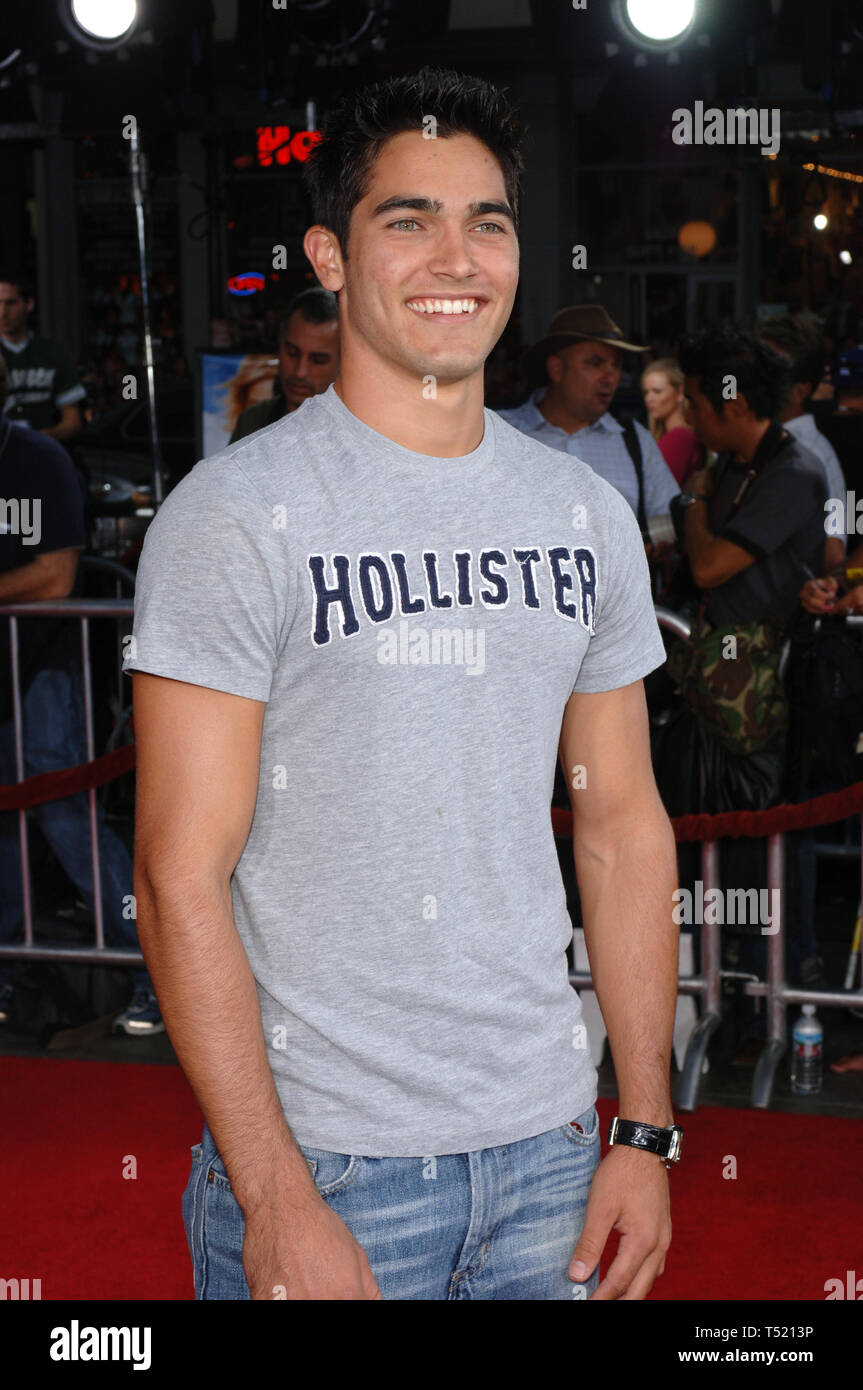 Tyler hoechlin heaven hi-res stock photography and images - Alamy