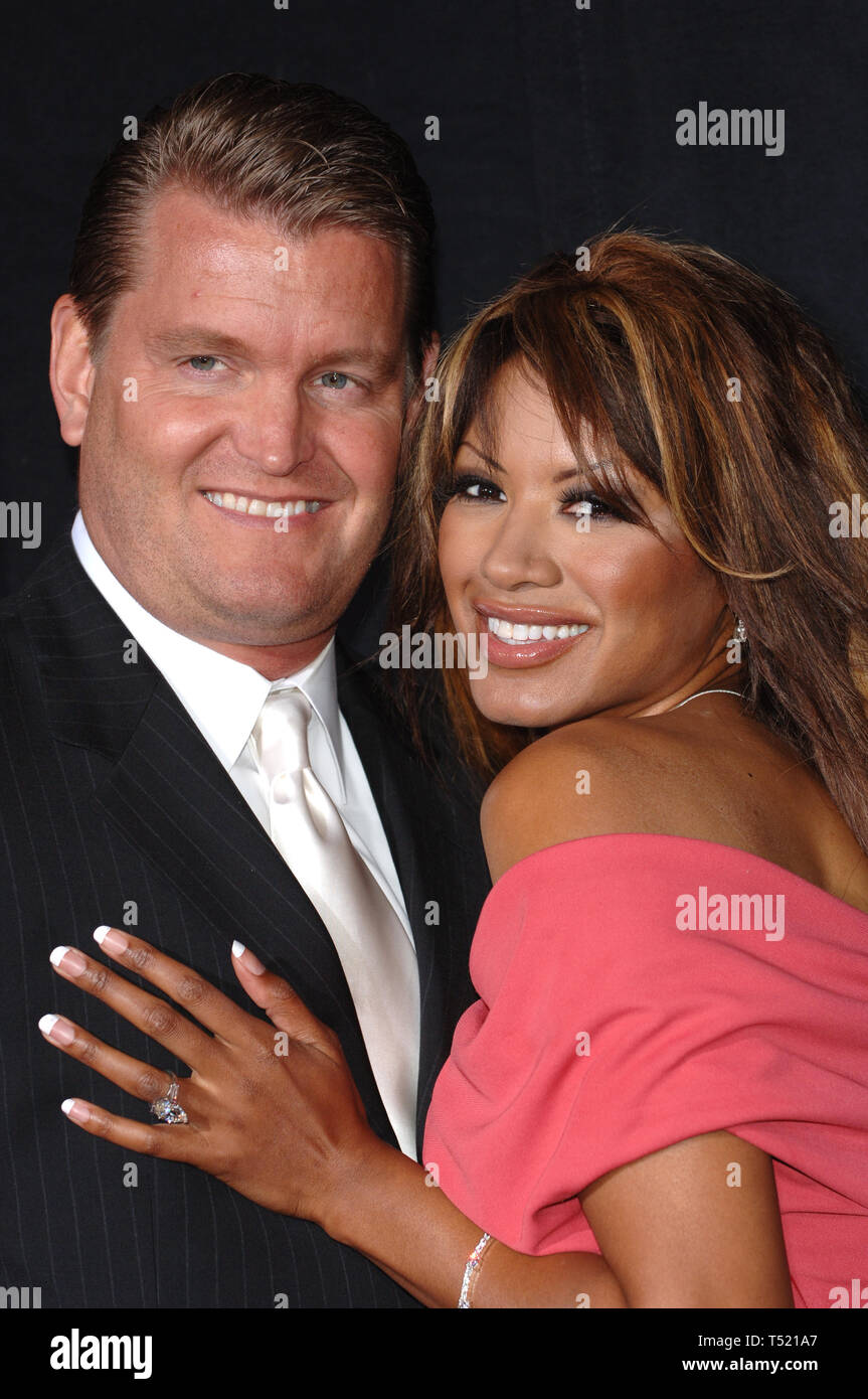 LOS ANGELES, CA. September 10, 2005: Actress TRACI BINGHAM & fiancŽ ...