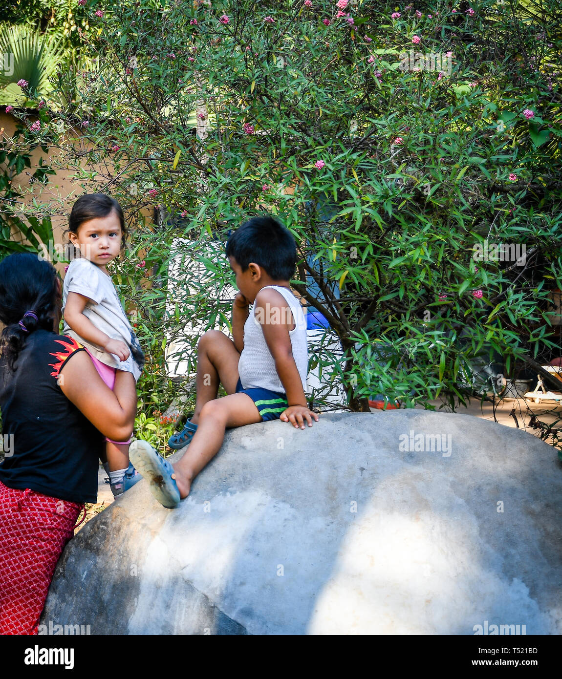 Happy children playing native american hi-res stock photography and ...