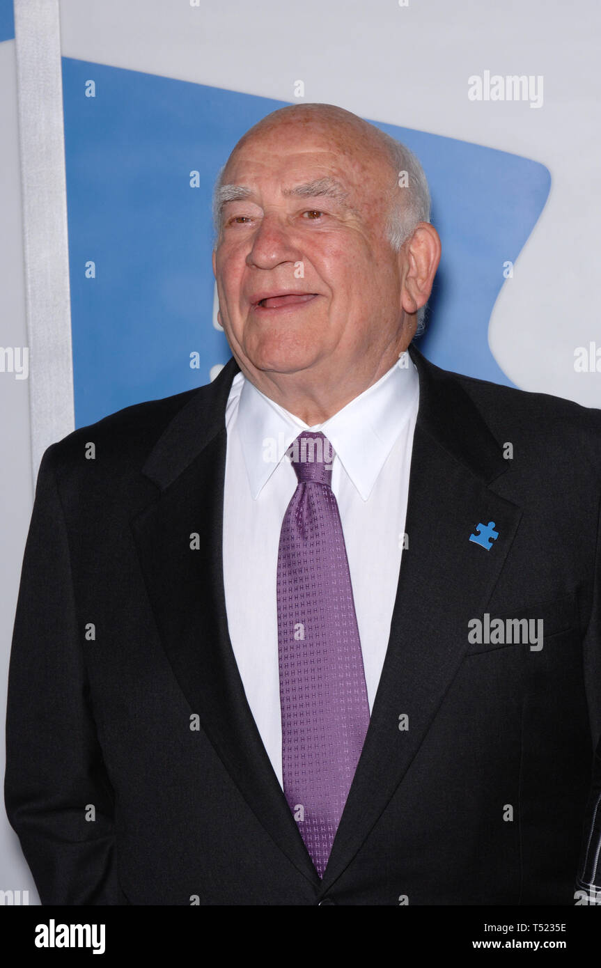 Actor ed asner hi-res stock photography and images - Alamy