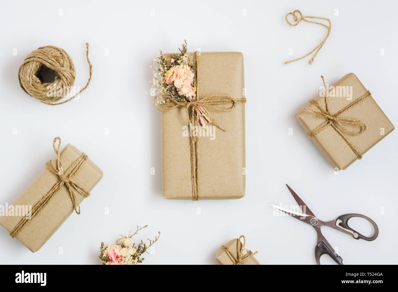 Wrapping tools hi-res stock photography and images - Alamy