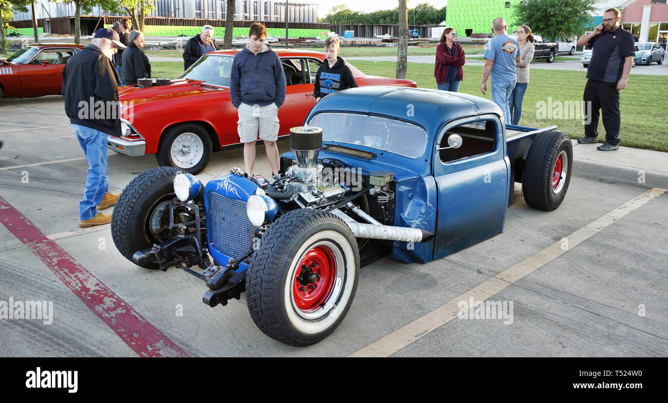 Kennedale,Texas - April 19,2019 Friday night classic car and hot rod ...